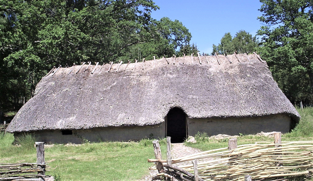 Funn etter to langhus fra jernalderen ved Senumstadbrua – nå registrert ...