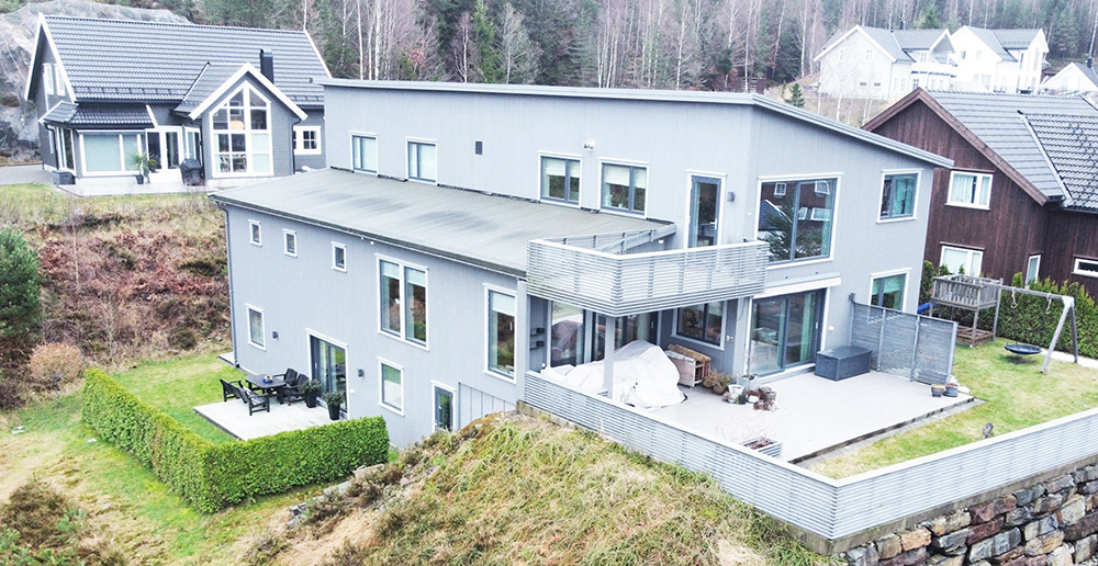 HEIM OG INTERIØR. Familien Gundersens funkishus i Skaftåsen • Birkenesavisa