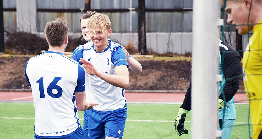 Knallsterk serieåpning • Birkenesavisa