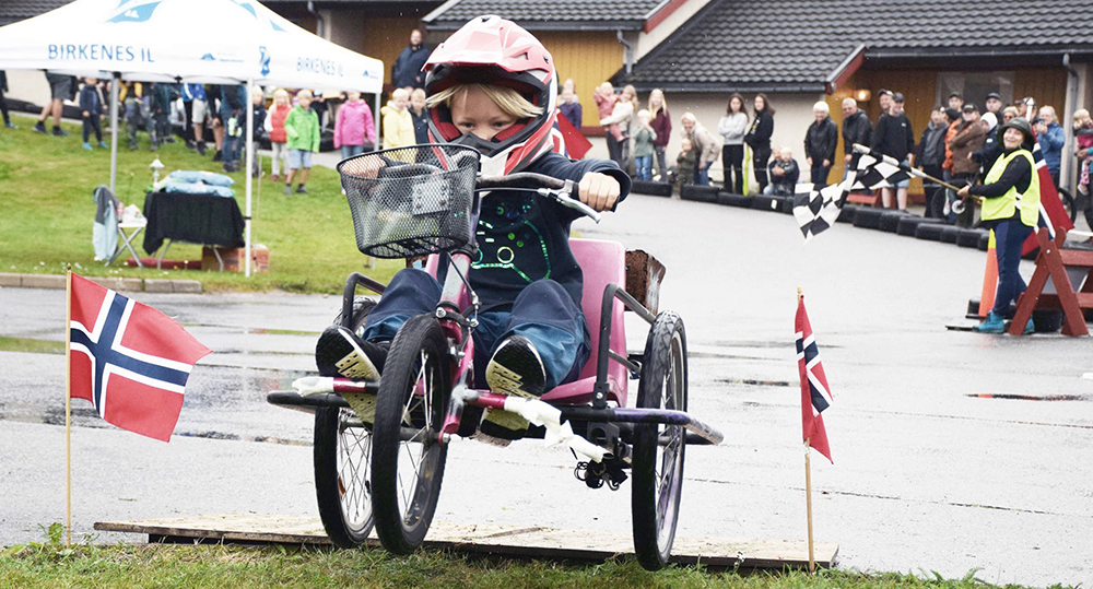 12 Olabil-entusiaster trosset regnværet • Birkenesavisa